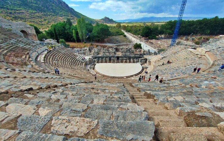 Efes Antik Kenti Rehberi: Tarih, Yapılar, Ziyaret Bilgileri