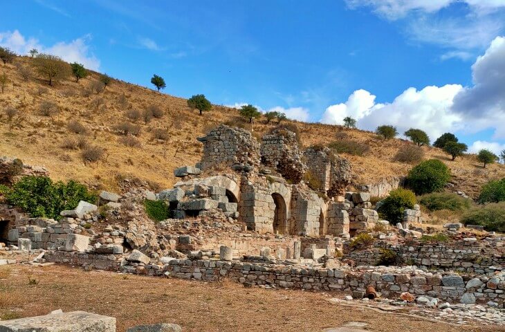 Efes Antik Kenti Yapıları: Adım Adım Gezi Rehberi
