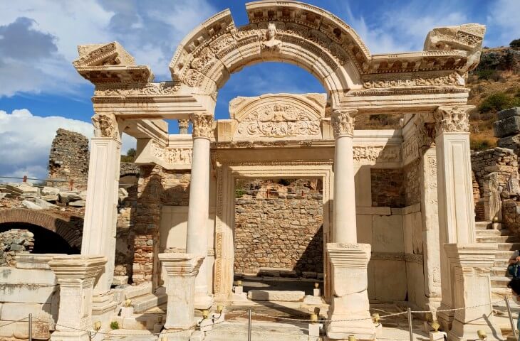 Efes Antik Kenti Yapıları: Adım Adım Gezi Rehberi